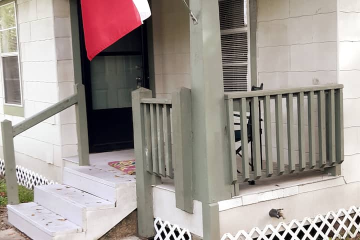 Butterbean: Cute Cottage Close To Everything. - Bay City, TX