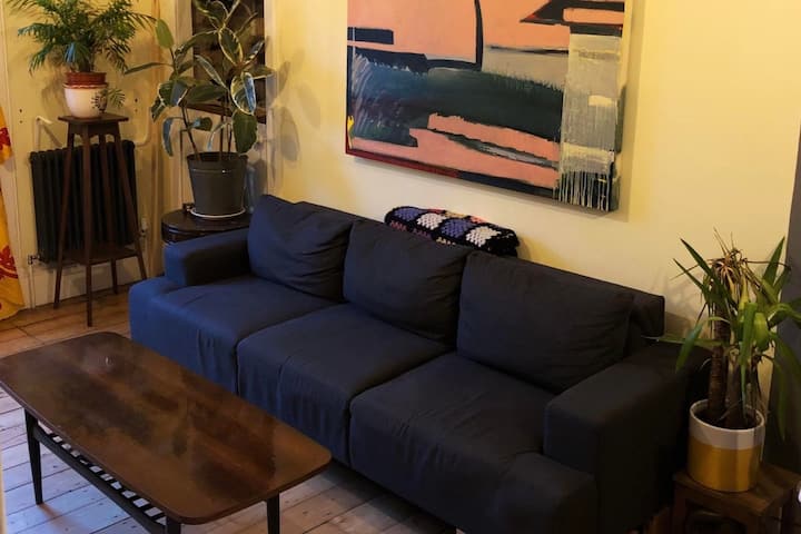 Spacious And Newly Renovated 2 Bed Flat - Glasgow
