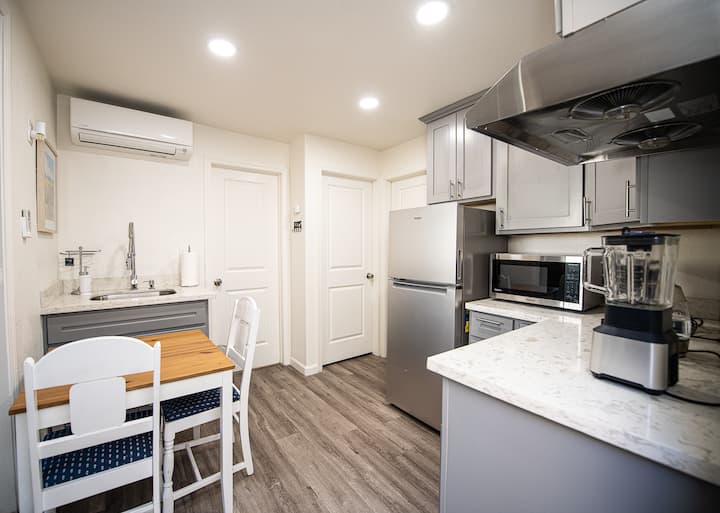 Entire 2-bed Guest Ste, Bath, Kitchen, Parking - San Jose, CA