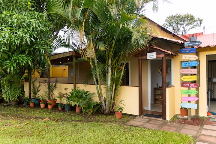 Arrow’s House With A/c 5 Min Airport Free Parking - Alajuela