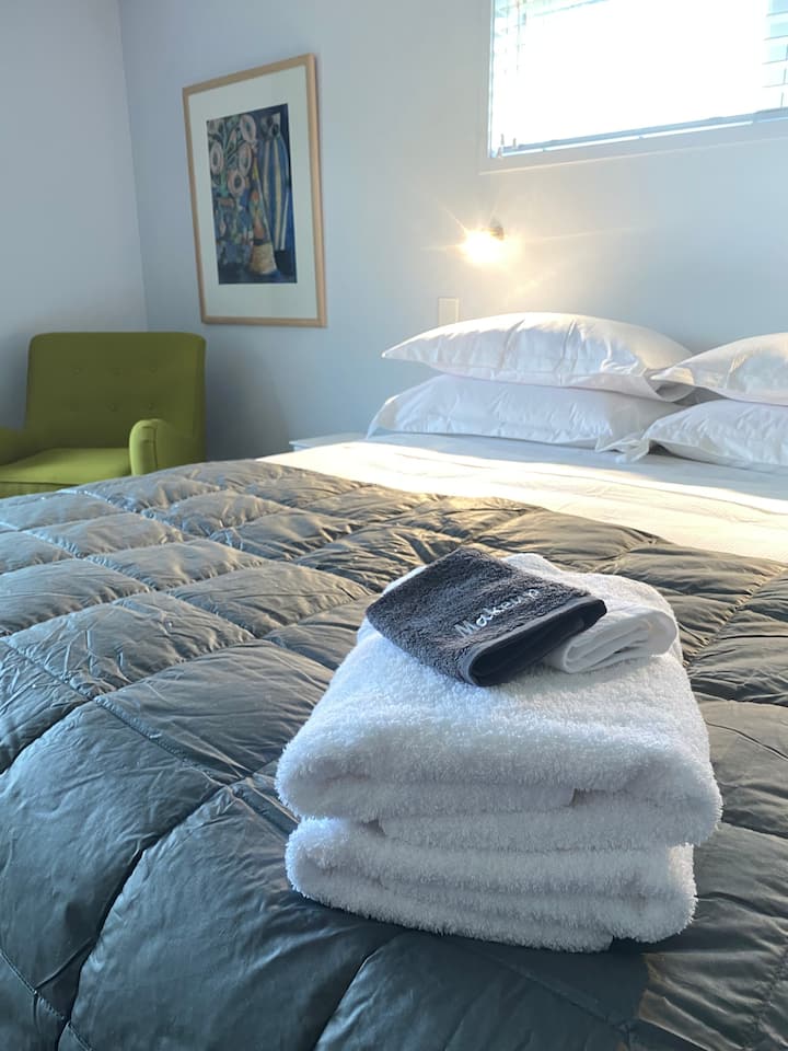 Fitzroybnb Spacious King Suite 3, Close To Town. - Coromandel