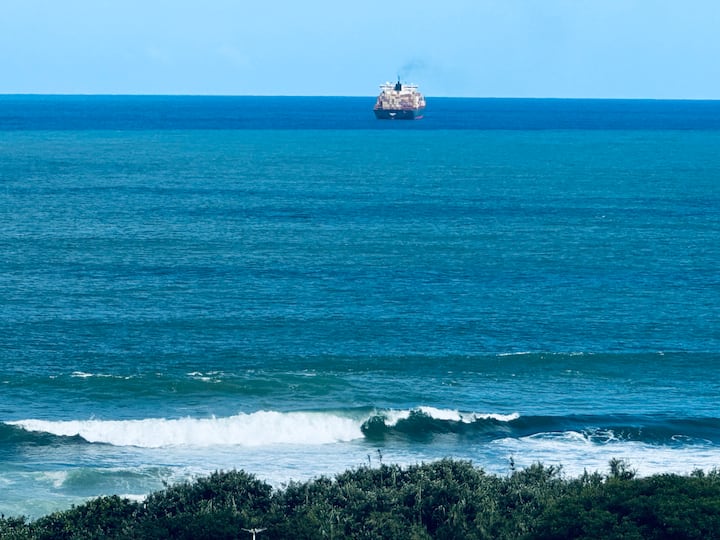 Beach Sea View Luxurious Umhlanga Apt By Wheretogo - Umhlanga