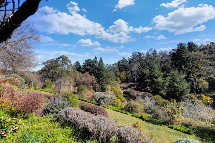 Sensational Seasonal Beauty In The Adelaide Hills - Hahndorf