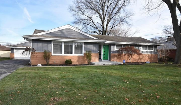 Walking Distance To Notre Dame - Mishawaka, IN