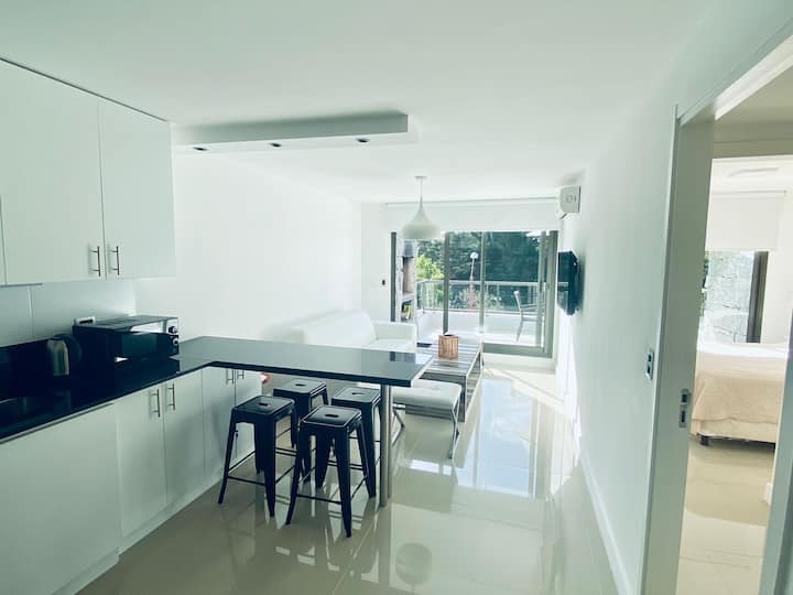 Amplio Apartamento Con Amenities - Uruguay