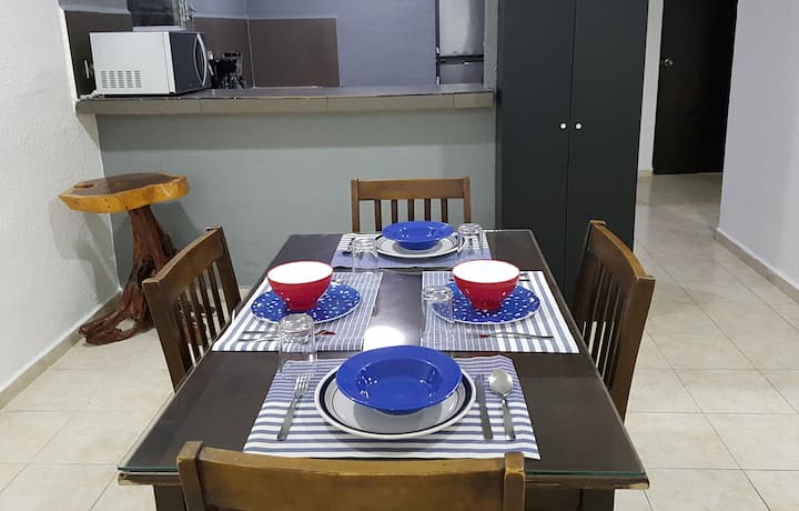 Casa Ideal Para Familias Completas, Super Ubicada. - Chetumal