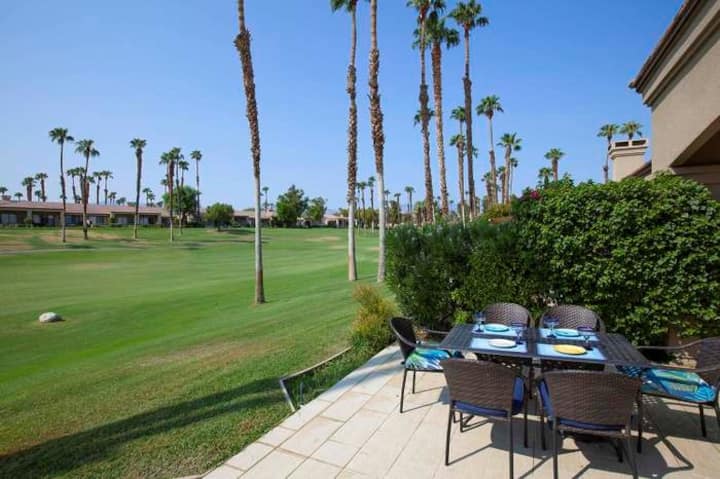Palm Desert Country Club Living On The 9th Fairway - Palm Desert, CA