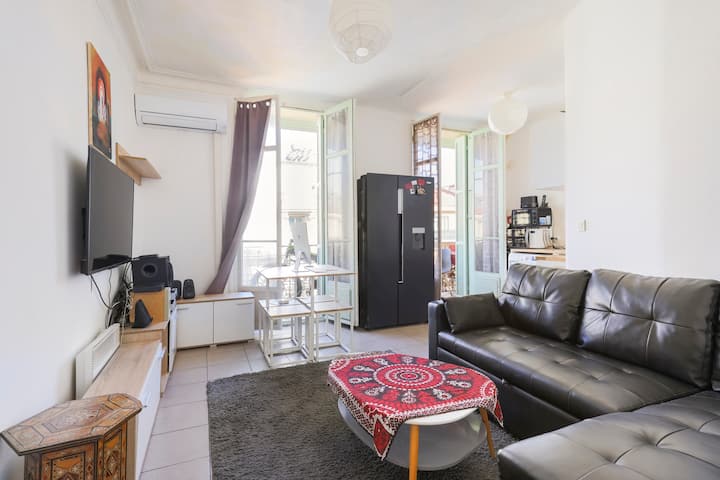 Central Cosy Flat (With A/c) - Nice