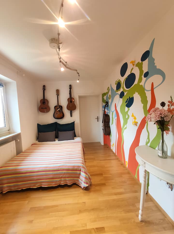 Cozy Room With Chicken In The Garden - Munich