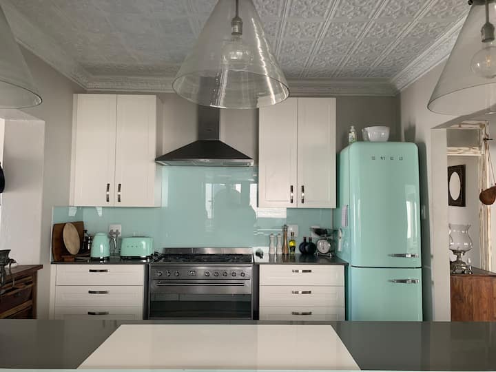 A 3 Bedroom House Full Of Character. - Johannesburg