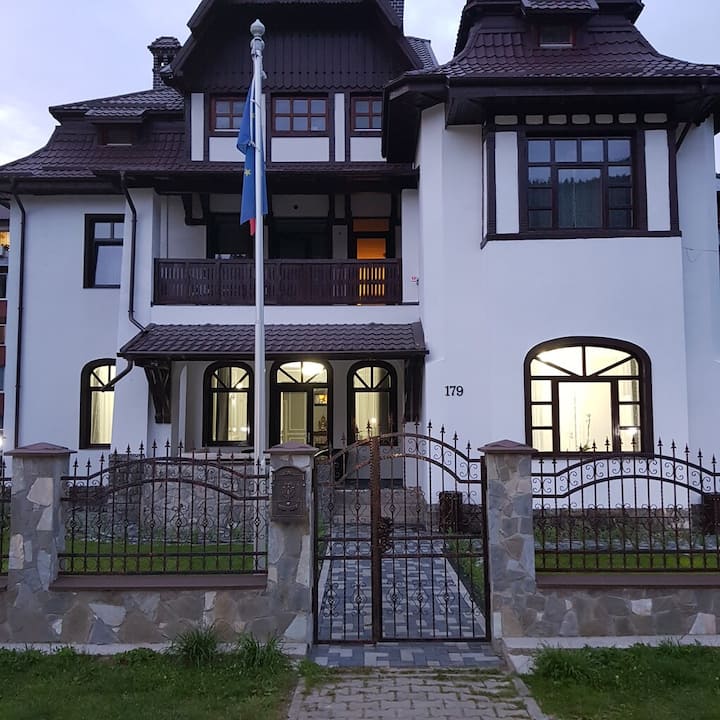 Casa Toma - Bușteni