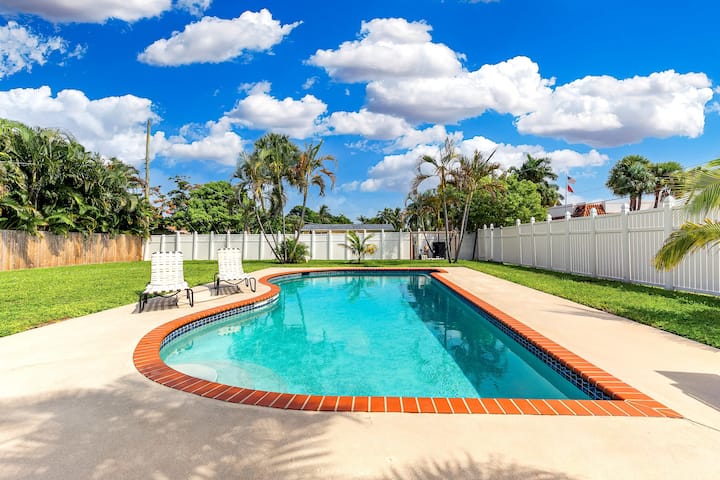 3 Bed, 3 Bath. Heated Pool. 1 Mile From  Beach! - Boca Ratón, FL