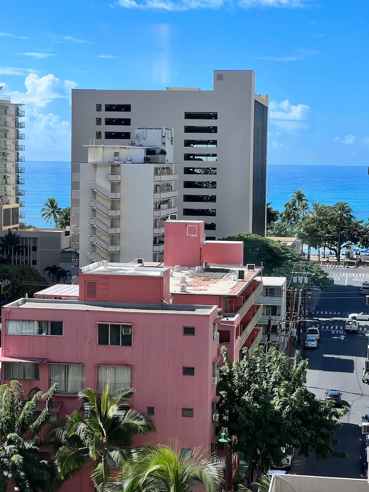 Ocean View 1br 1ba  Parking Steps To Waikiki Beach - Honolulu, HI