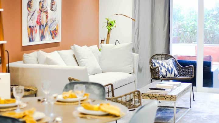 Chic Contemporary Condo On Cable Beach - Nassau