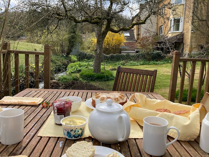 Gorgeous 2 bed stone cottage with babbling brook - Houses for Rent in ...