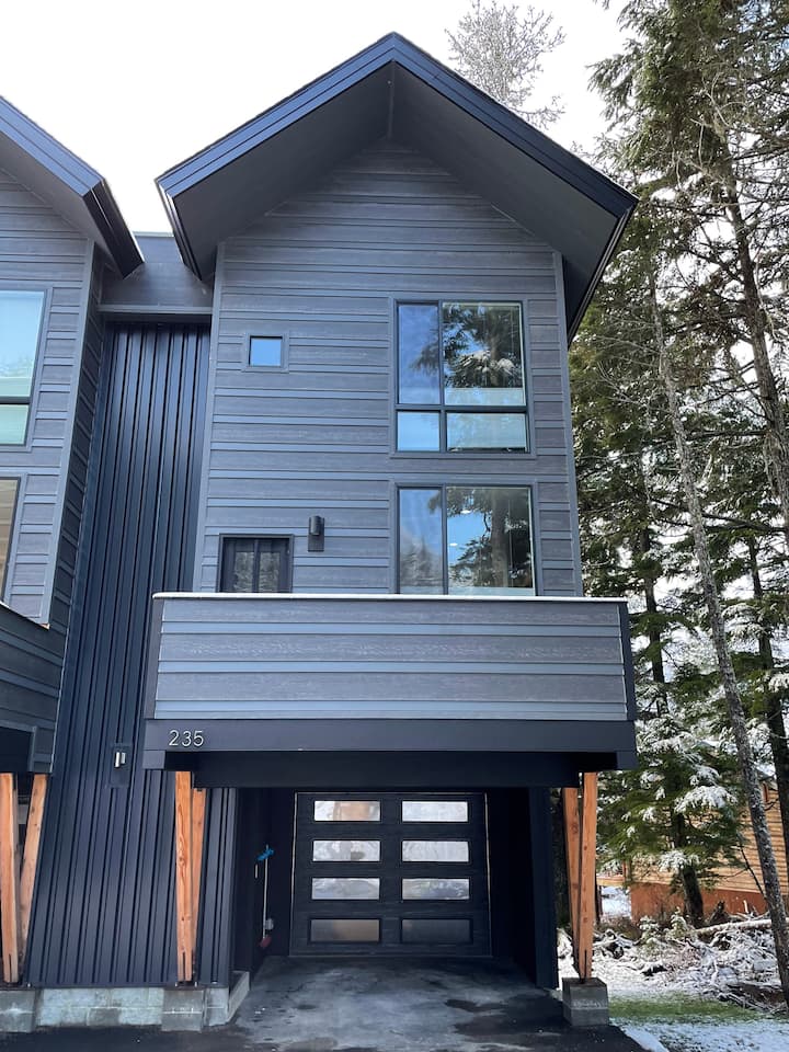 Amazing Views Hale -Ski-back Townhouse - Anchorage