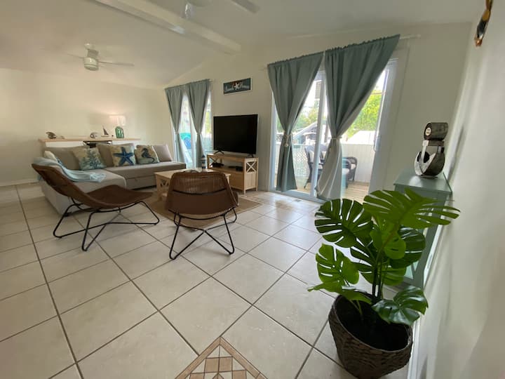 Beautiful 2/2 Home In The Heart Of Key Largo - Key Largo