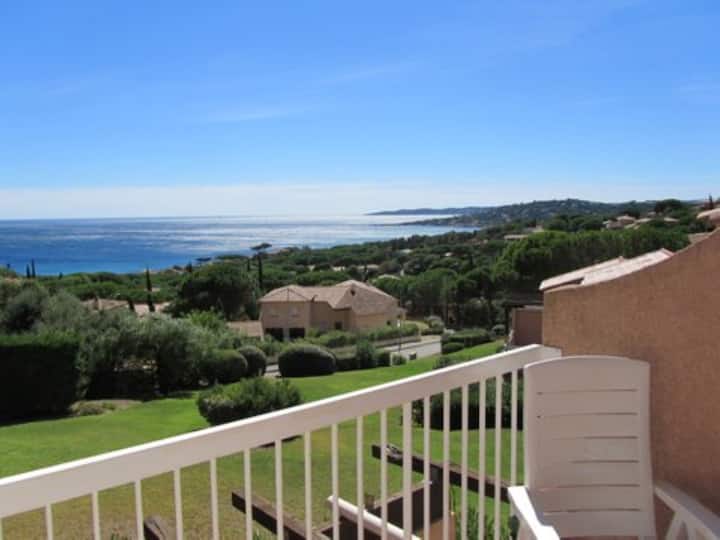 Appartement T2 Avec Jolie Vue Mer - Plage de la Croisette - Sainte-Maxime