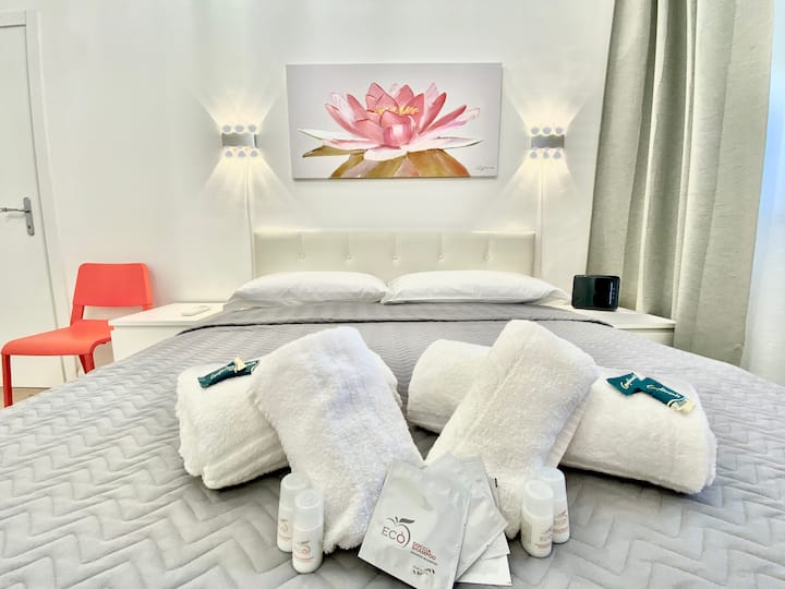 Homy Host | Colourful Comfy Flat 6sleeps,ac, Wifi - Lazio