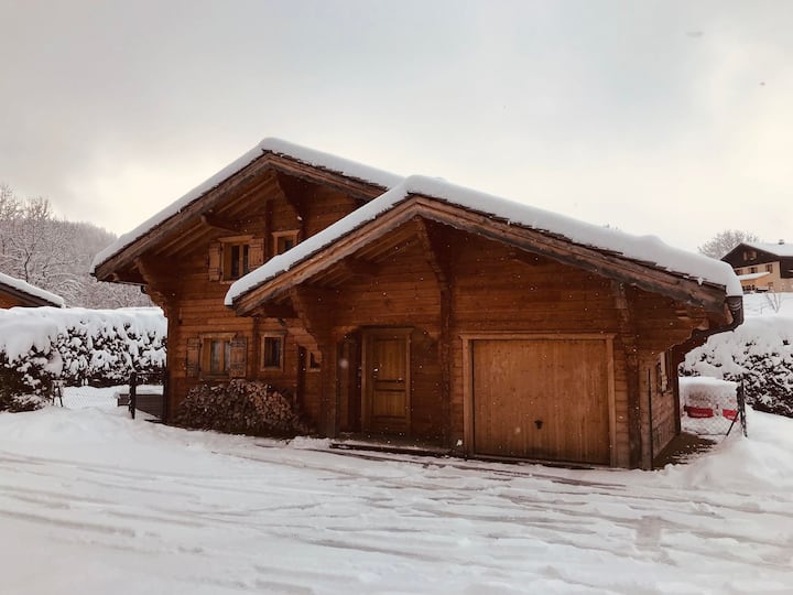 Beau Chalet En Bois, Accueillant Et Chaleureux. - Flaine