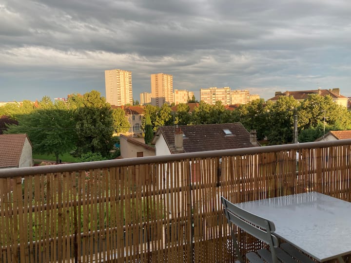 Appartement 2 Chambres Avec Parking La Colombière - Chalon-sur-Saône