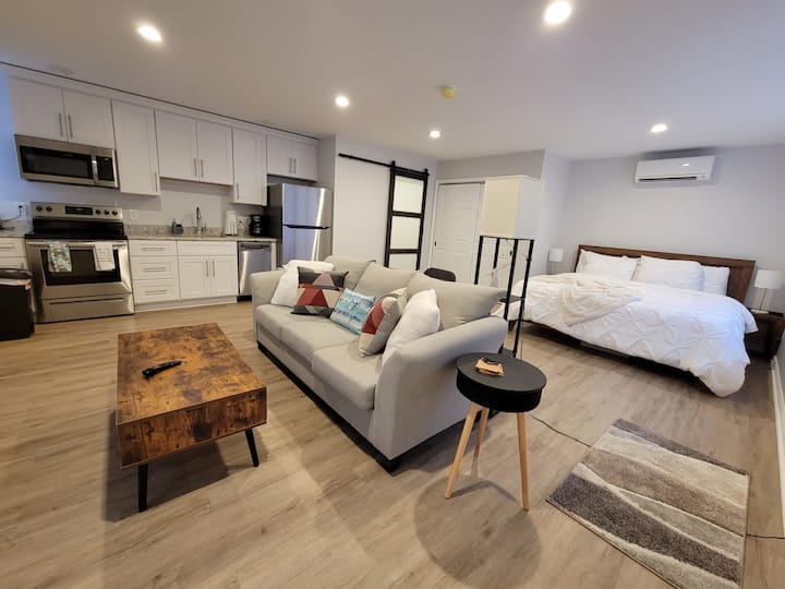 Peaceful Oasis Close To Downtown And Uva Hospital - Charlottesville, VA