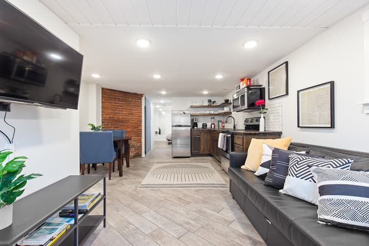 Delightful Apartment In Historic Irvington Home! - Oregon Zoo, Portland