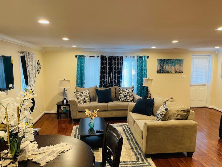 Beautiful Burnell Manor - Norfolk, VA