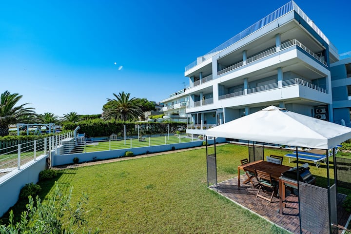 Appartamento Sul Mare Con Ampio Giardino - Pineto