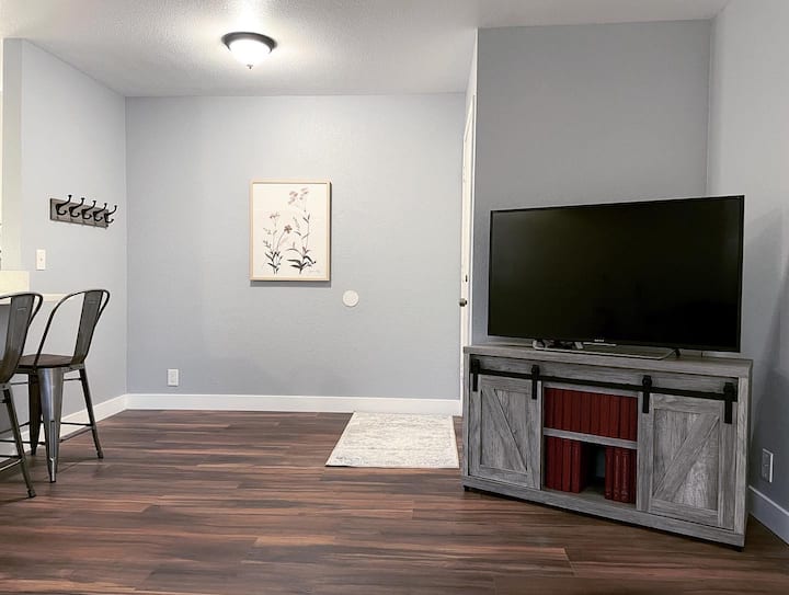 Inviting Remodel In Downtown *C - Oroville, CA