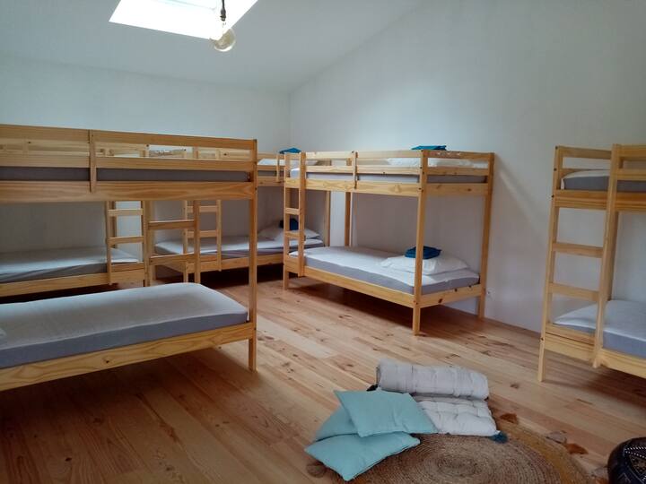 Dortoir Pour 10 Personnes Avec Salle De Bain - Belin-Béliet