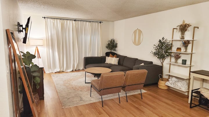 Cozy Boho Woodland Inn Stay - Tacoma, WA