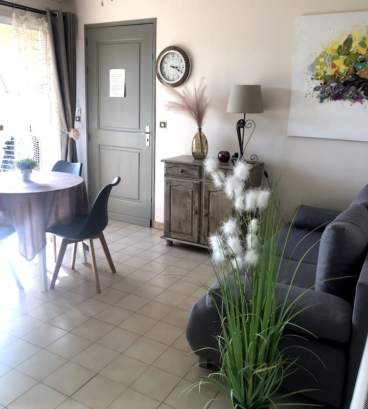 T2, Dans Petite Résidence Au Calme, Parking Privé - Gréoux-les-Bains