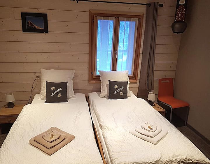 Chambre Double Deluxe Au Gîte Rural D'evolène - Grimentz