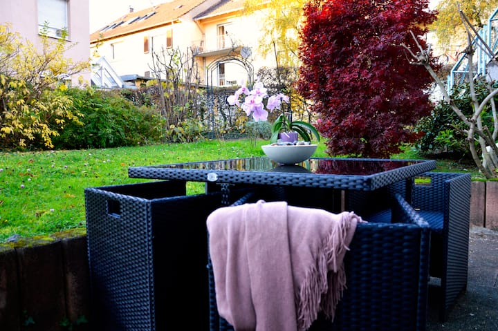 Ruhiges Kleines Apartment Mit Terrasse-innenstadt - Freiburg im Breisgau