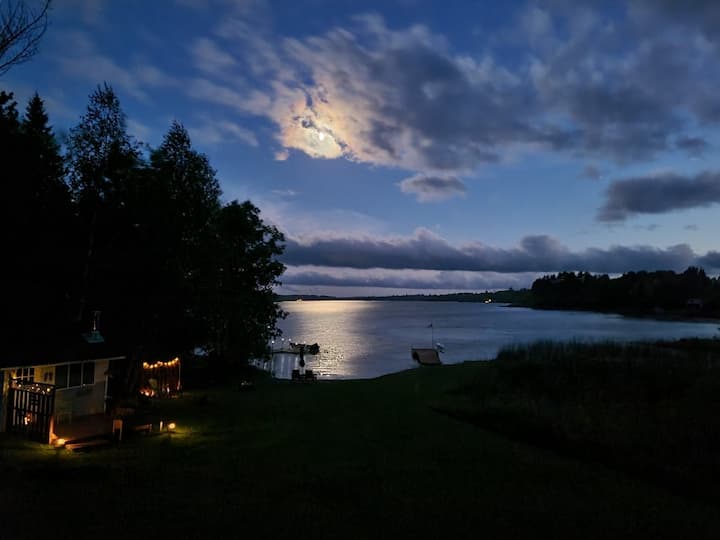 Deer Lake Getaway - Houses for Rent in Warren, Ontario, Canada - Airbnb