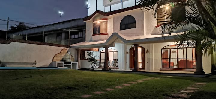Jardín Averanda. Hermosa Casa En Cuernavaca - Cuernavaca