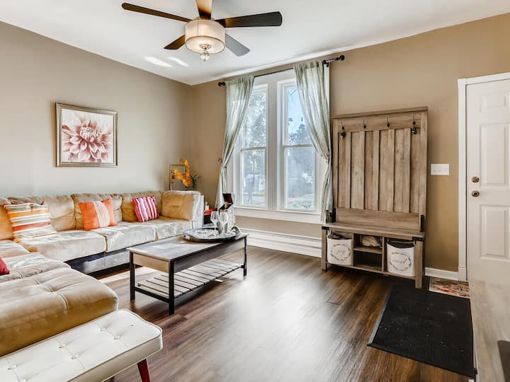 Saint Paul Cozy House Near Downtown & Restaurants! - Woodbury, MN