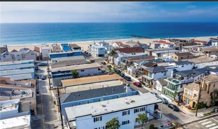 3 Bedroom- 2 Blocks To Beach Upper Unit In Balboa - Newport Beach, CA
