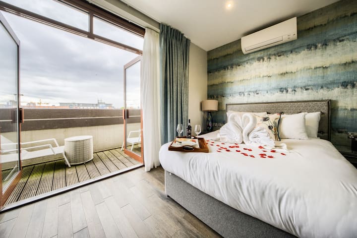 Deluxe Room With A Balcony - Leicester