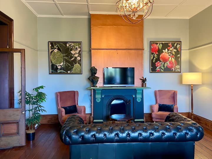 Historic “Nundora” Inner City Apartment - Toowoomba
