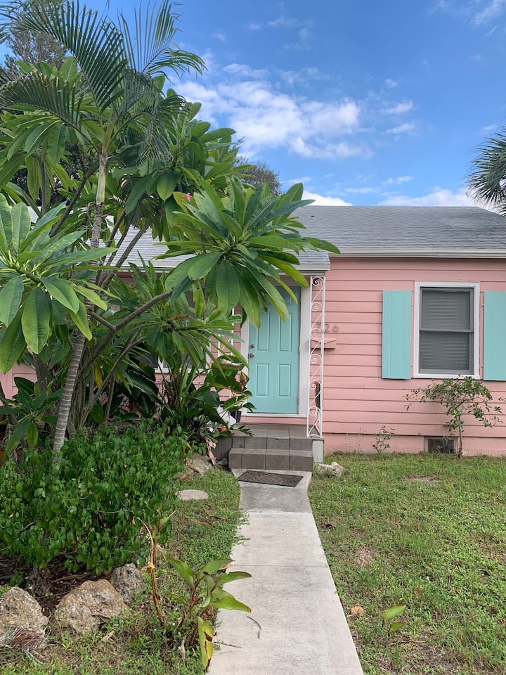 Spacious Home W/ King & Queen Beds. Outdoor Shower - Lake Worth, FL