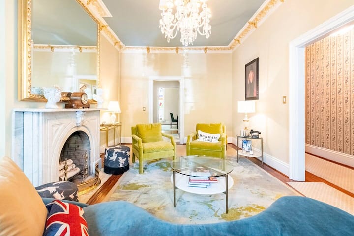 Private Room In Stylish Victorian Home B-2 - Baltimore, MD