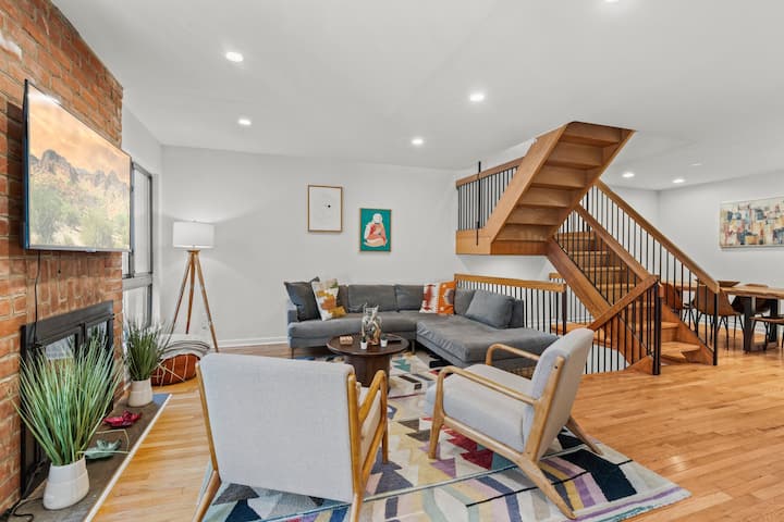 Townhome | Patio | Parking | Hosted By Stayrafa - Philadelphia, PA