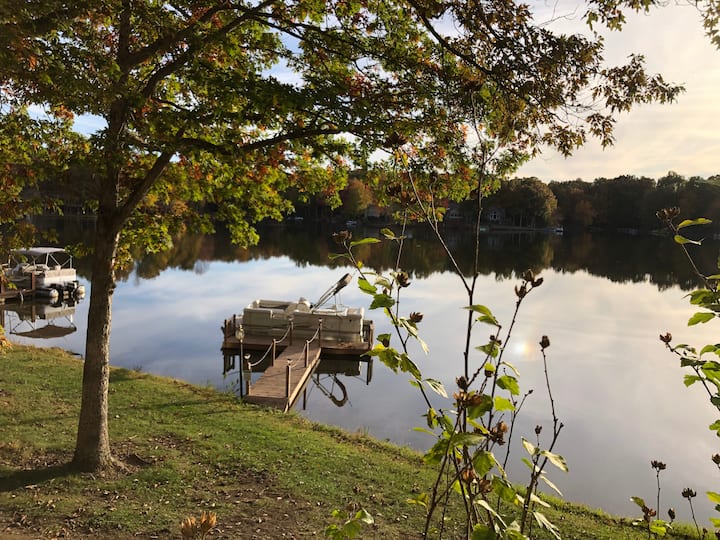 Remodeled & Professionally Hosted Lakefront Condo - Fairfield Glade, TN