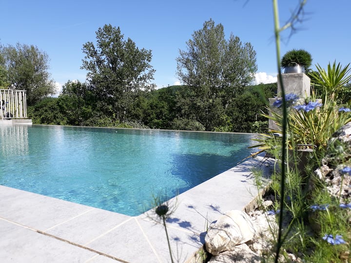 Piscine Débordement Chauffée Privée Campagne Calme - Lauzerte
