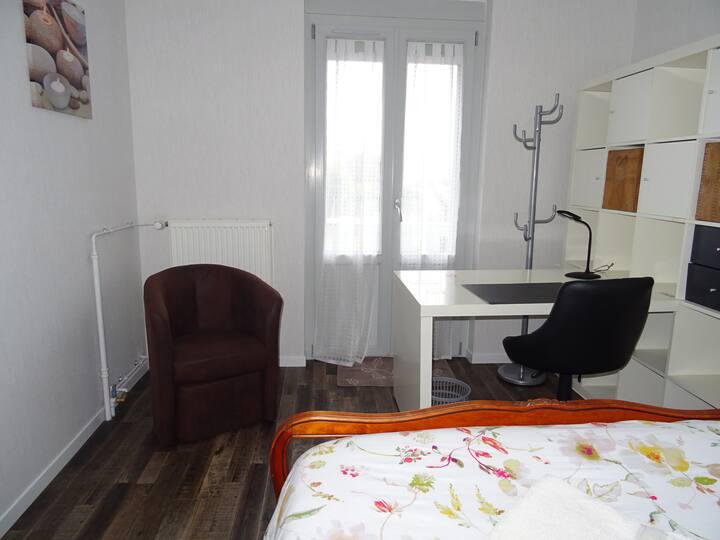 Chambre Rénovée Et Bonheur De Vous Y Accueillir - Chaumont