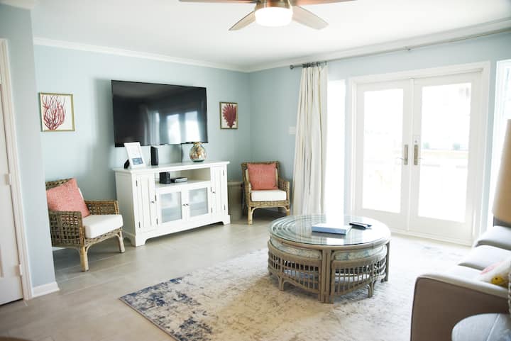 Luxury Rockport Waterfront Condo W/ Boat Slip - Rockport, TX