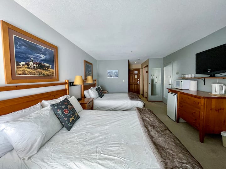 Hillside Hideout - Okanagan-Similkameen