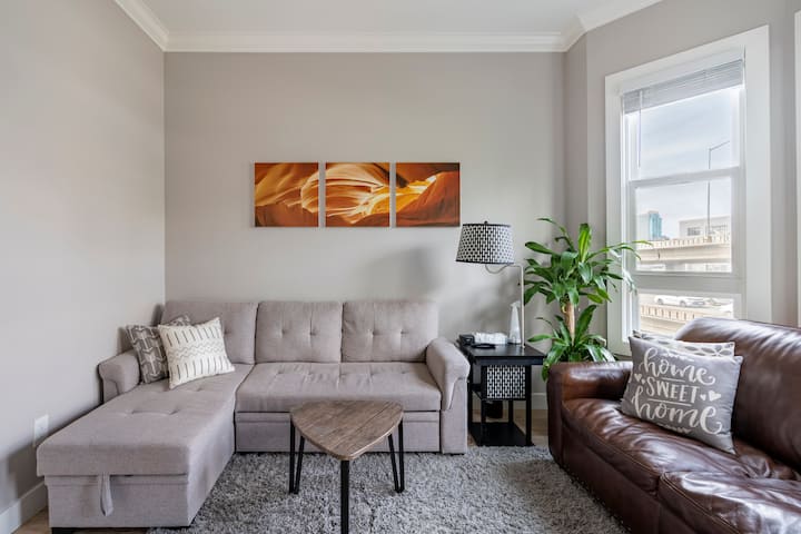 Charming Room + Private Bath In Central Soma Dt Sf - San Francisco, CA